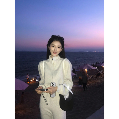 YYW汪澜的妹妹灰色运动套装