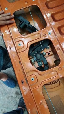 4x4 Accessories Automatically Power Tailgate Security Lock F