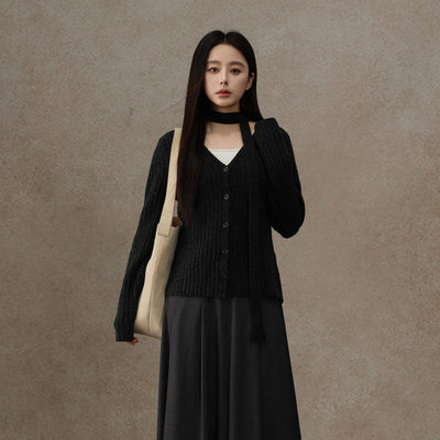 AIRIQI26春新款竖条纹V领针织衫