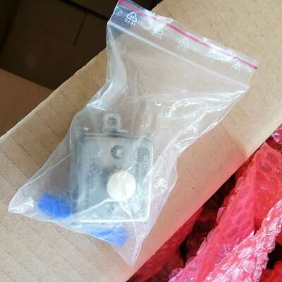 议价易福门E70354原装正全新，8个单价