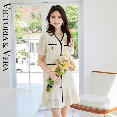 VICTORIA&VERA夏新款“格子肌理感小香风V领薄款女式连衣裙中长款