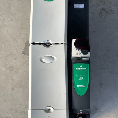 议价艾默生变频器 SPMD1421，90/110KW，输入462