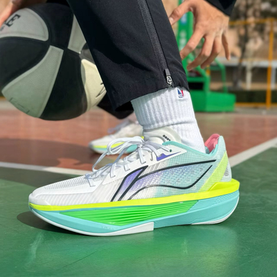 李宁超轻2025 超䨻Ultra Light篮球鞋男低帮实战缓震ABAV007-8