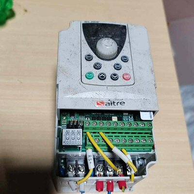 议价Saitre变频器 0.4KW 型号SC3V0U4T/1U5