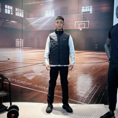 安德玛UA 秋冬新款Storm Session男子高尔夫运动马甲 1385830