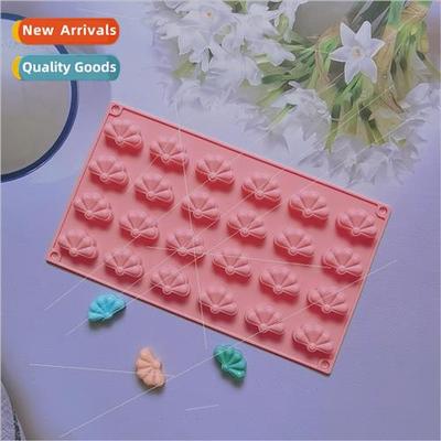 licone 24 link clover 137 chocolate silicone mold dessert mo