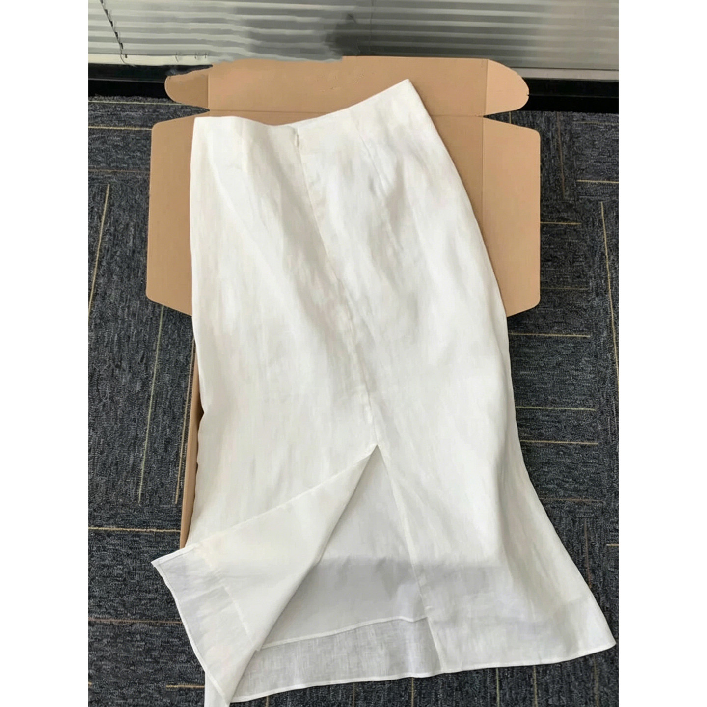 大码老钱风慵懒白色半身裙女夏薄款胖mm高腰显瘦开叉直筒a字长裙