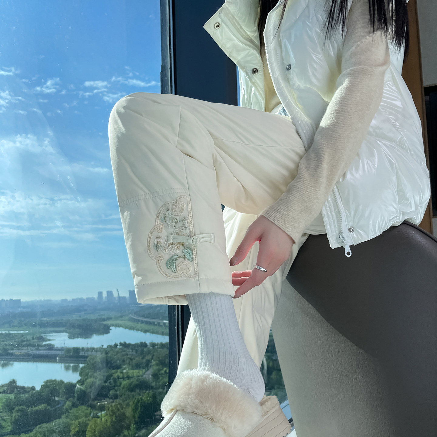 白鸭绒羽绒裤女外穿2025新款零下40度防寒小个子保暖时尚洋气棉裤