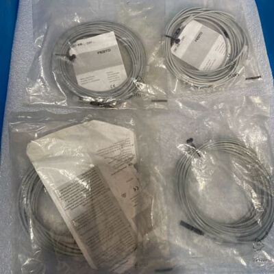 费斯托213289磁性开关，SMT-8M-24V，图(议价)