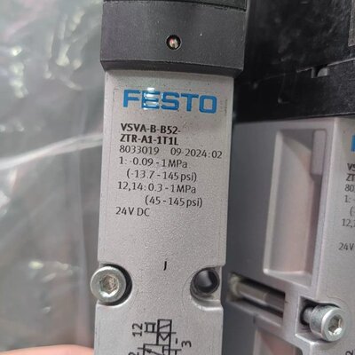 可维修FESTO费斯托电磁阀VSVA-B-B52-ZTR-A1-1议价