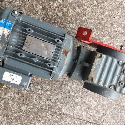 可维修SEW赛威DRE90L4齿轮减速电机速比1:9左右，功率议价