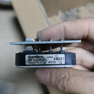 DF20DB80模块原装拆机14个，一个28元，全要包邮《议价》