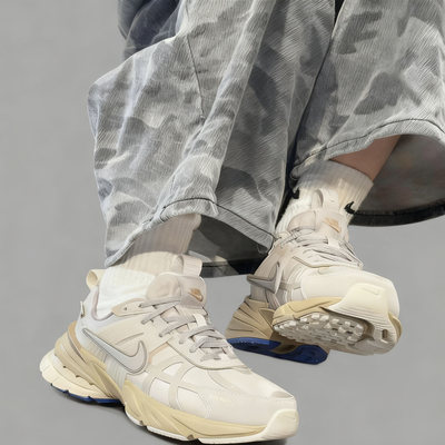 Nike V2K Run GTX 浅灰色 防滑耐磨 低帮跑步鞋 女款 FZ2622-002