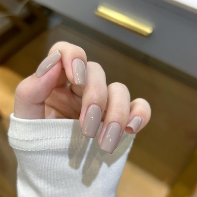 裸色纯色手工穿戴甲中长款高级感气质奶茶美甲贴片成品假指甲可拆