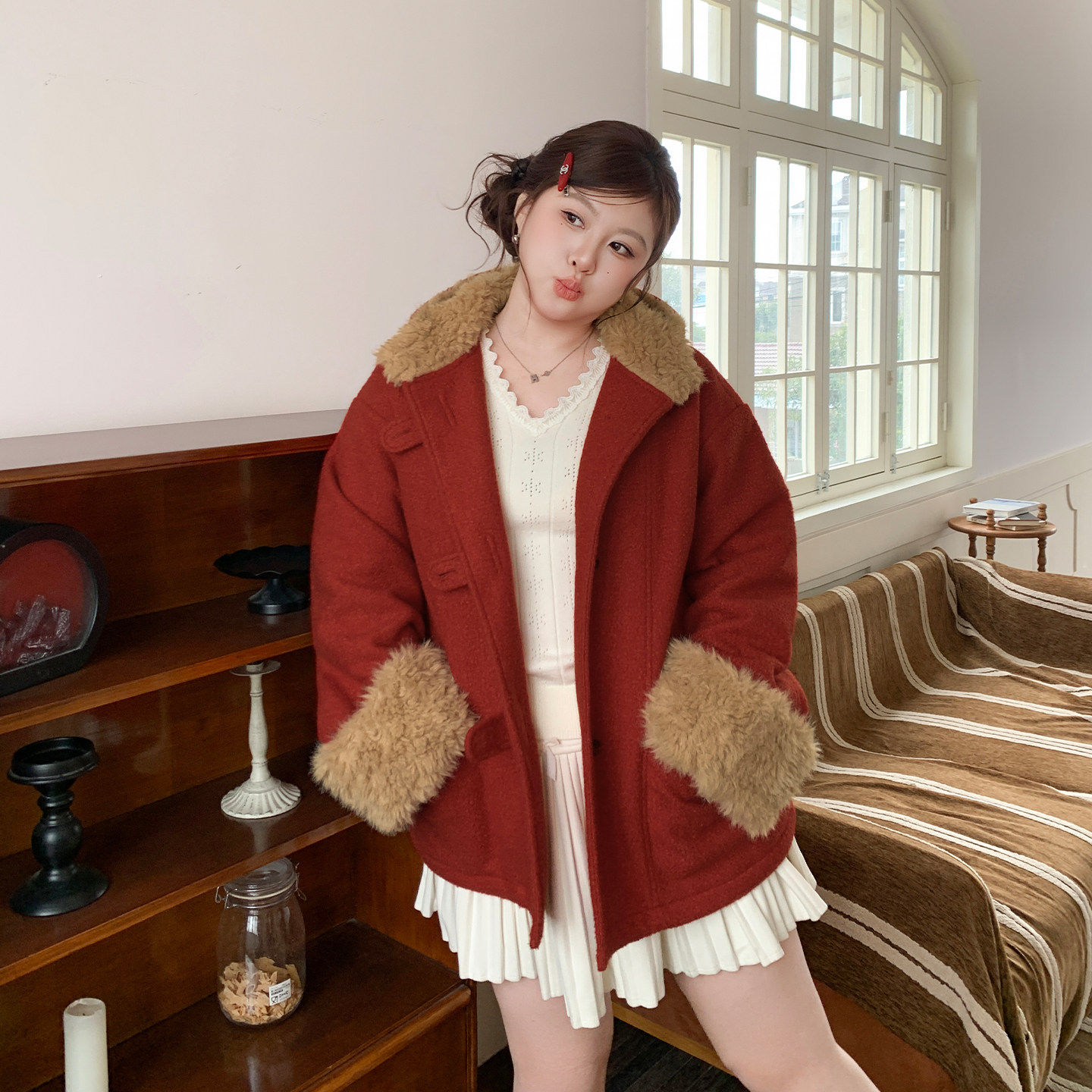YUZI鱼子新年连帽毛领红色毛呢大衣冬季甜美气质外套通勤大码女装