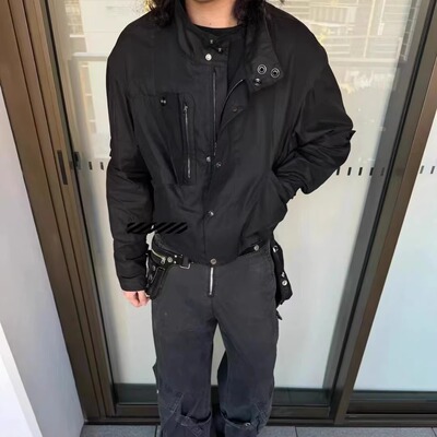 黑色搭扣装饰短款机能夹克外套