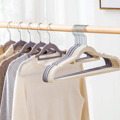 A slurry-proof hanger with a shoulder-resistor's jacket and