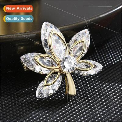 Ginkgo Biloba Elegant Lovely Innocent Female Elegant Corsage