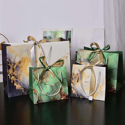 Gift bags, gift carrying bags, clothing bags, candy packagin
