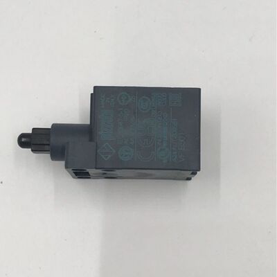 VF B502全新原装 pizzato脚踏开关触点现货
