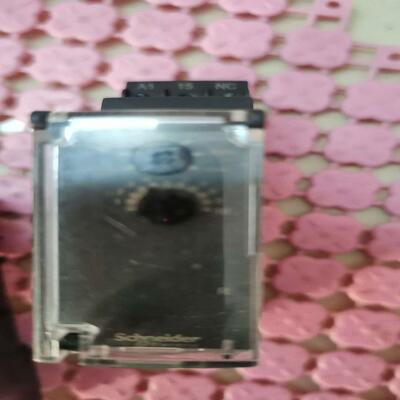 施耐德 re22r1kmr 断电延时继电器替代re7rb议价
