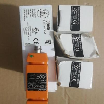 德国IFM/易福门，长条形接近开关传感器I85000，2个全