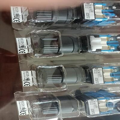 富士按钮开关AR22S2R一20GB， DR22D0L一s3