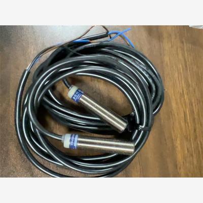 施耐德XS512B1DAL2630B4P