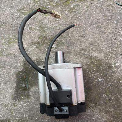 （设备配件）MSMF082L1U2M伺服电机0.75kw，成色不行，后盖