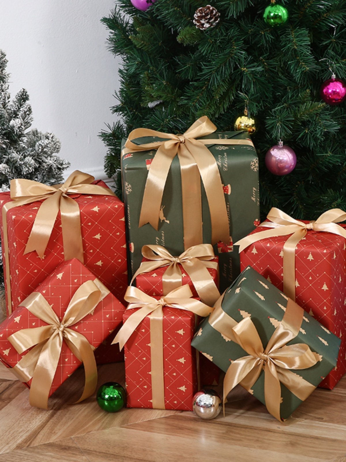 Christmas Decoration Gift Box Display Props for Shopping Mall Window ...