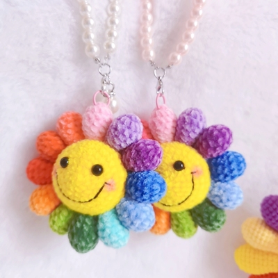村上隆七彩太阳花笑脸向日葵挂件车挂钥匙扣手工钩织王一博同款