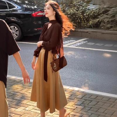 卡其色百褶裙a字半身裙女秋冬小个子高腰大摆伞裙长裙气质半裙子