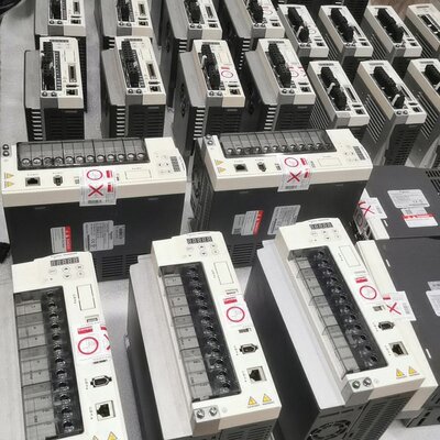 议价伺服驱动器LXM23AU07M3XLXM23AU07M3XLXM23-AU07-M3X