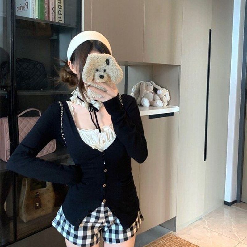 纯欲蕾丝花边背心长袖针织开衫格子短裤女2025秋季新款时尚套装潮
