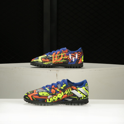 阿迪达斯运动鞋大童人造草坪足球