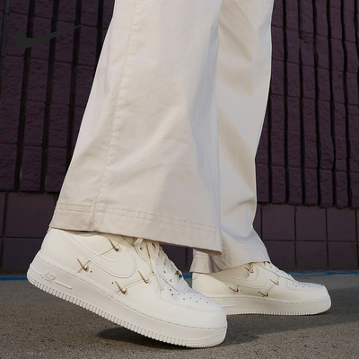 Nike/耐克正品Air Force 1 '07 LX男女复古休闲板鞋FV3654