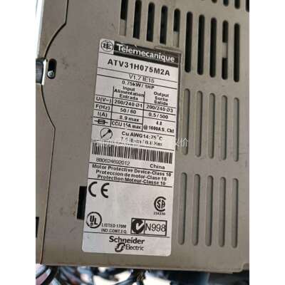 变频器ATV31H075M2A 0.75KW