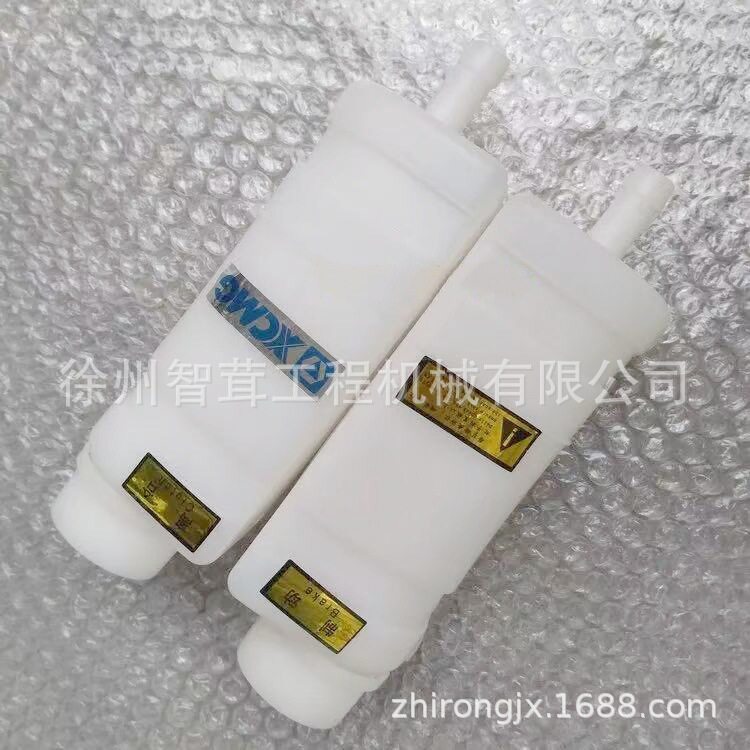 徐工XS202J 262J压路机刹车 离合器油壶 配件