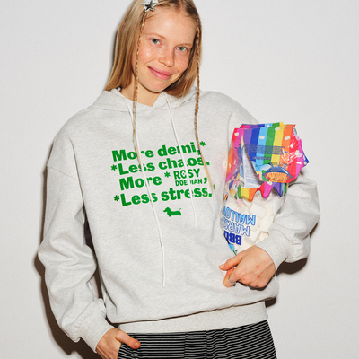 demi et demi×ROSYDOEDIAN赵露思联名灰100%棉印花连帽套头卫衣