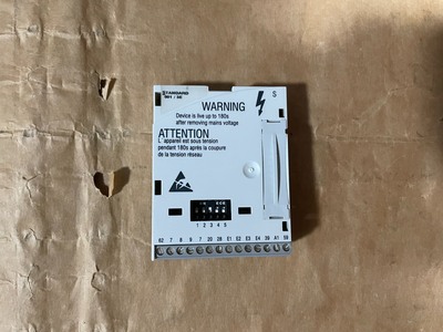 E82ZAFSC001 全新伦茨变频器IO模块 130411议价