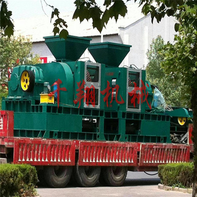 现货供应360小型强力矿粉压球机辊皮 高压型煤石膏成型鹅蛋机