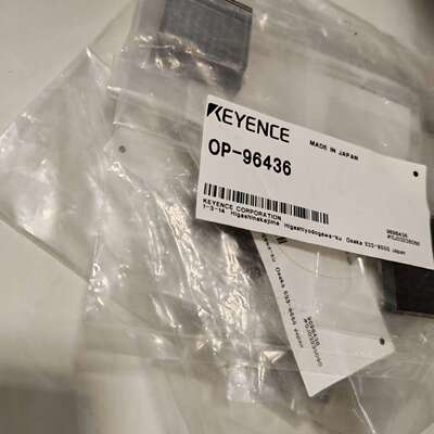 OP-96436基恩士（R-3）反光片全新原装正品，，议价