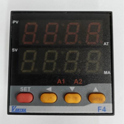 F4-TAANA F4 TAANA VERTE台湾巨诺温控器 九Y成新功能正常
