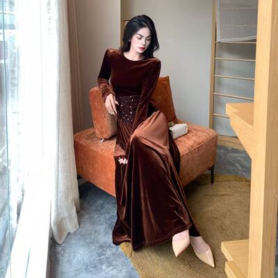 秋冬新款丝绒腰部拼接亮片掐腰显瘦气质法式连衣裙