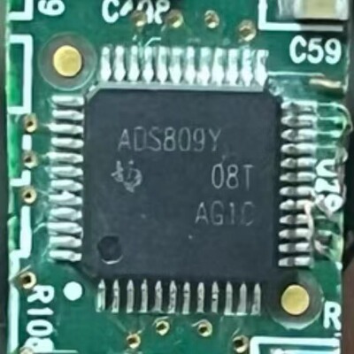 ADS809Y TQFP48 模数转换器IC
