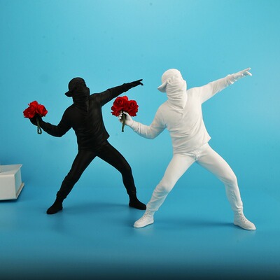 极速Resin Banksy Sculptures Flower Thrower StatuTe Bomber Ho
