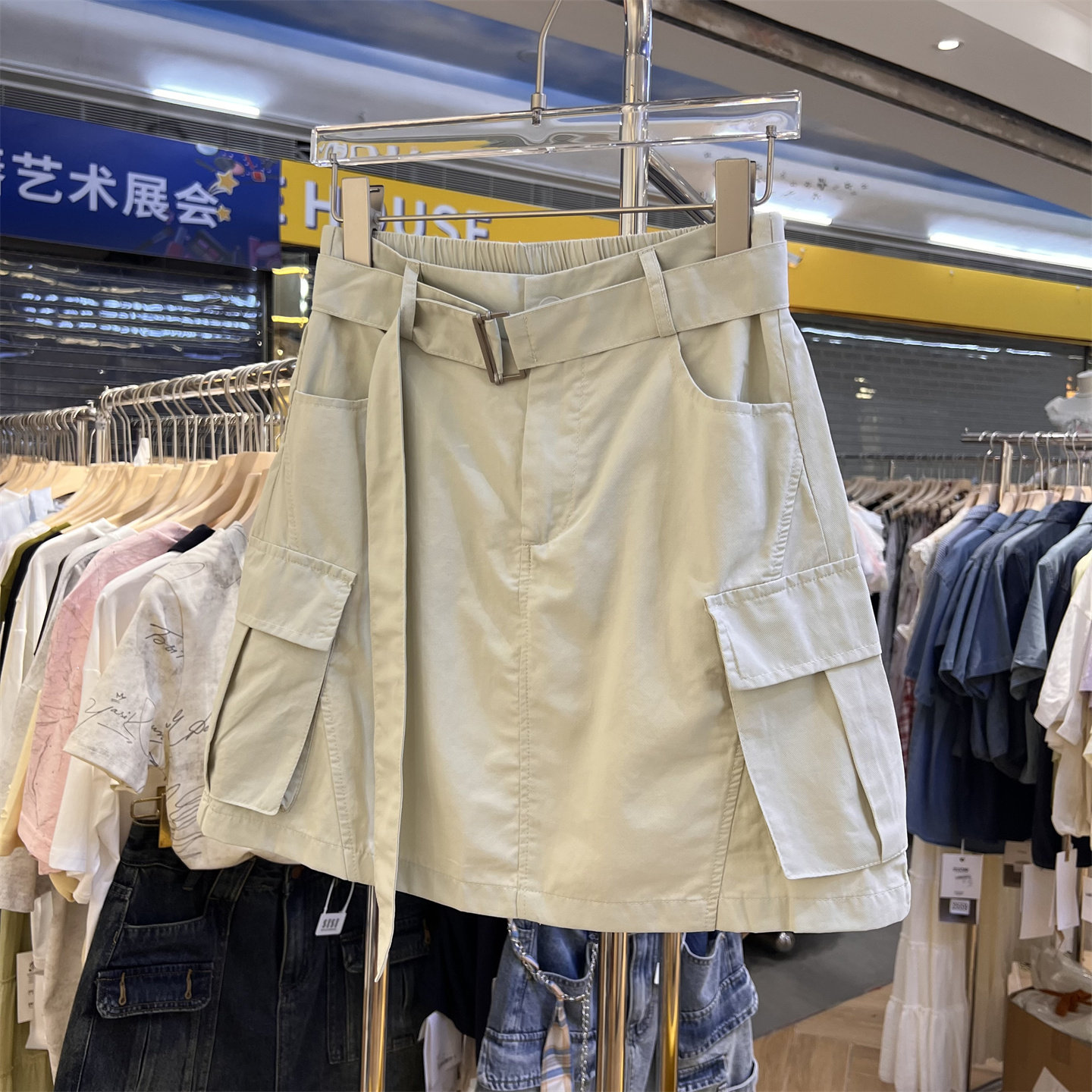 倩倩杏色工装短裙女夏季新款高腰显瘦A字裙多口袋半身裙配腰带