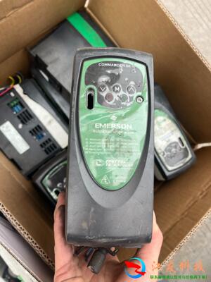 艾默生变频器 1.1KW 220V 1500HZ SKBD2