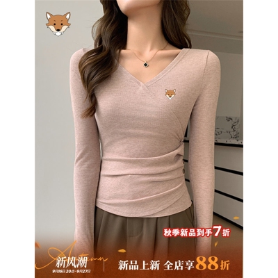 April Fox英国小狐狸红色V领长袖T恤女2026秋新款修身收腰显瘦上
