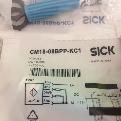 热销现货供应全新电容式接近开关实物图CM18-08BPP-KC1